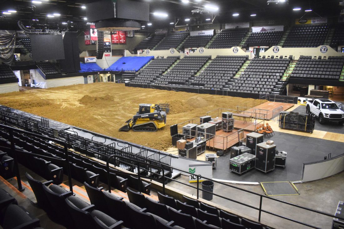 Hold On to Your Hat: Bull Riders Come to Wheeling | News, Sports, Jobs ...